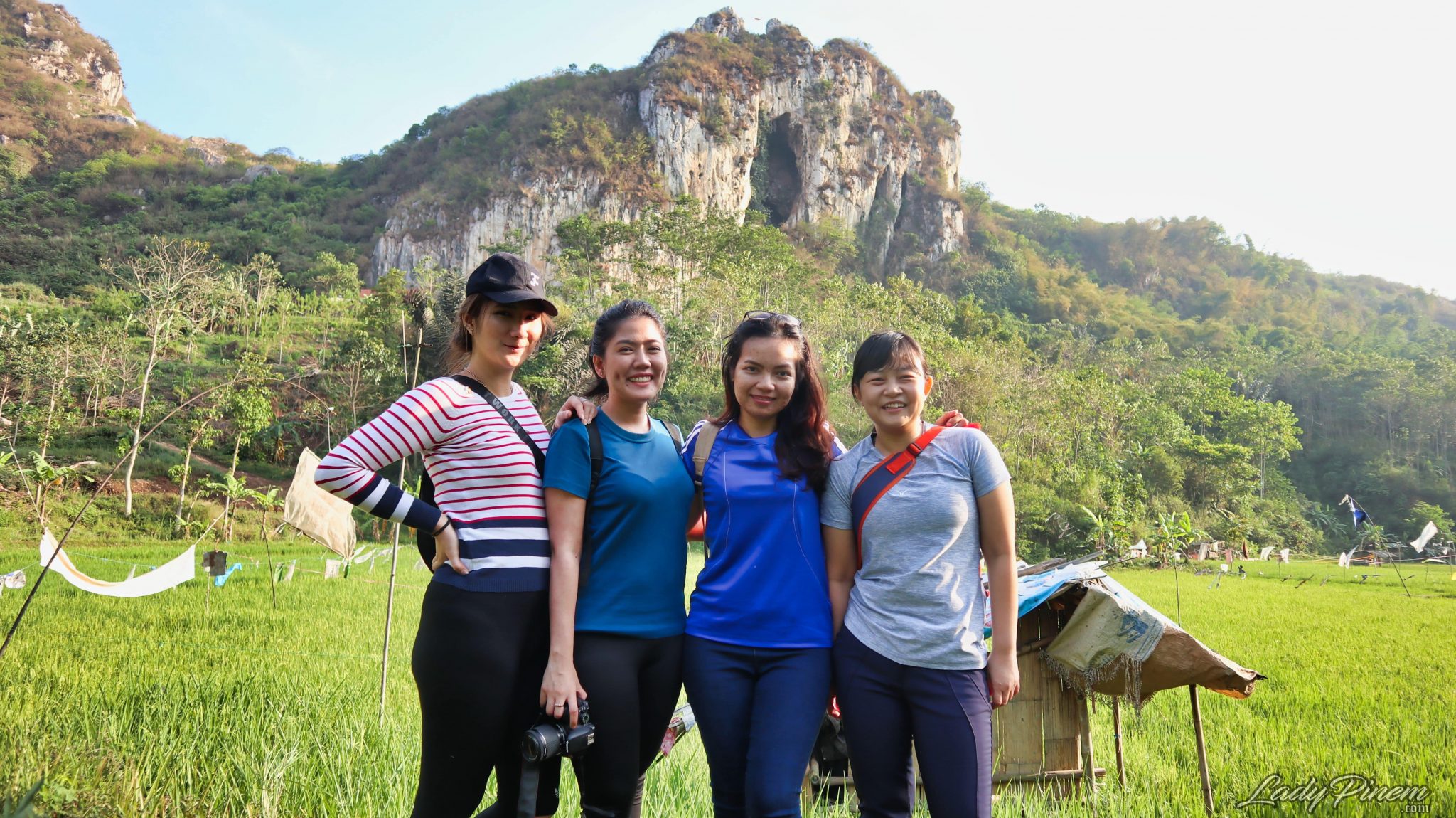 Wisata Bandung Ekstrim di Tebing Hawu Padalarang | Lady Pinem